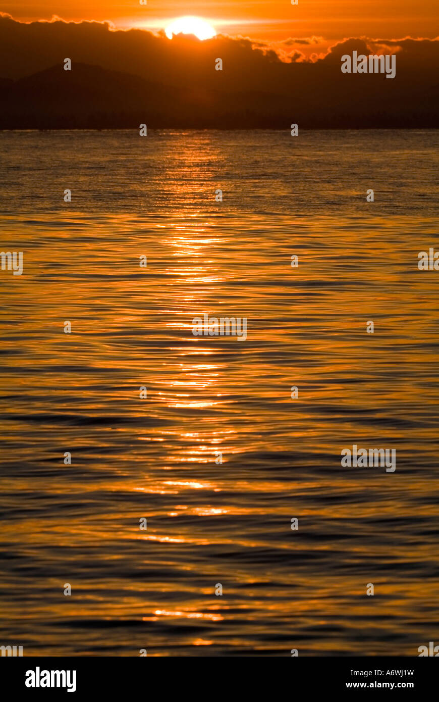Ocean surface reflecting sunlight hi-res stock photography and images ...