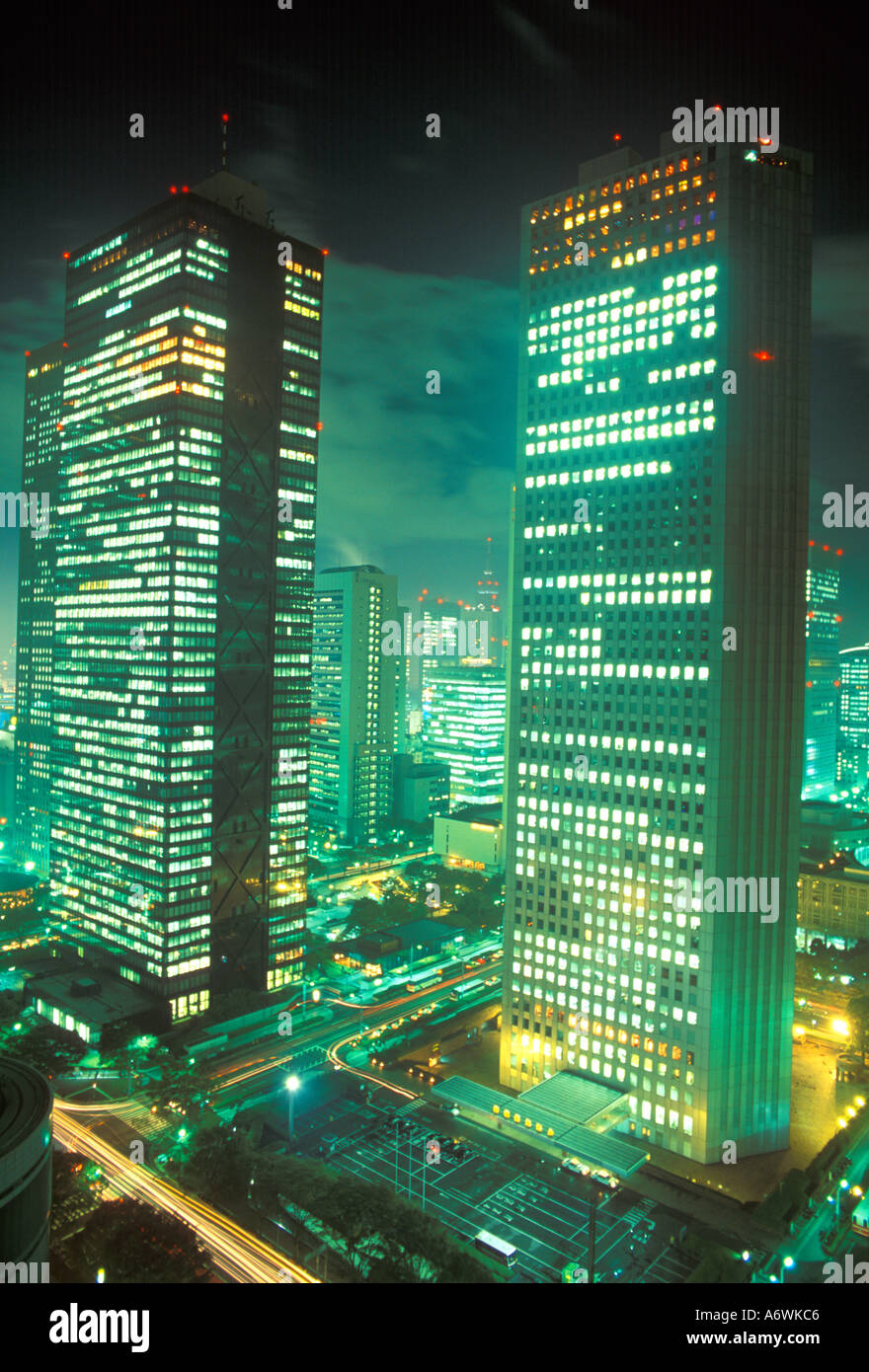 Nightscape in tokyo hi-res stock photography and images - Alamy