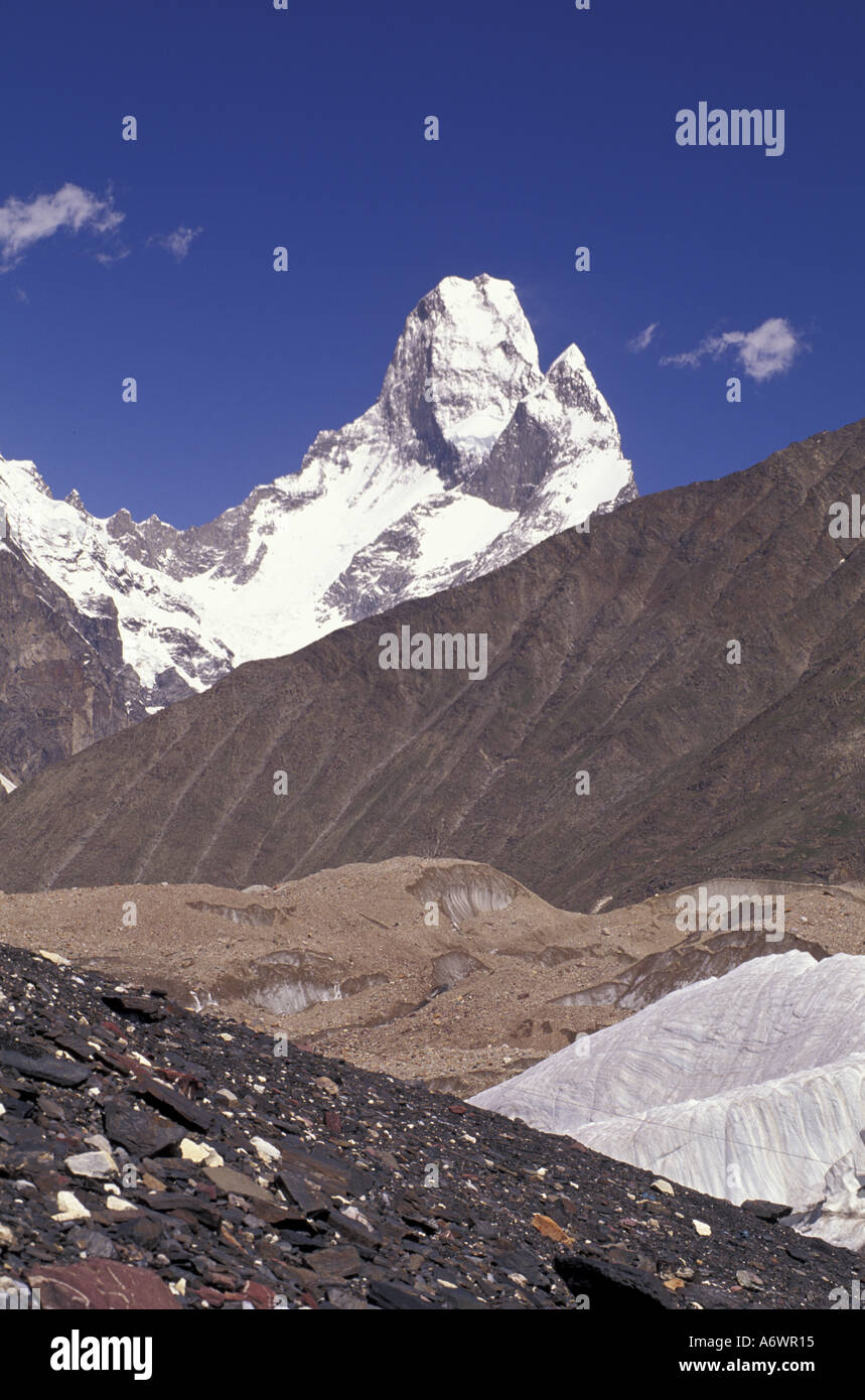 Pakistan baltoro muztagh region peak hi-res stock photography and ...