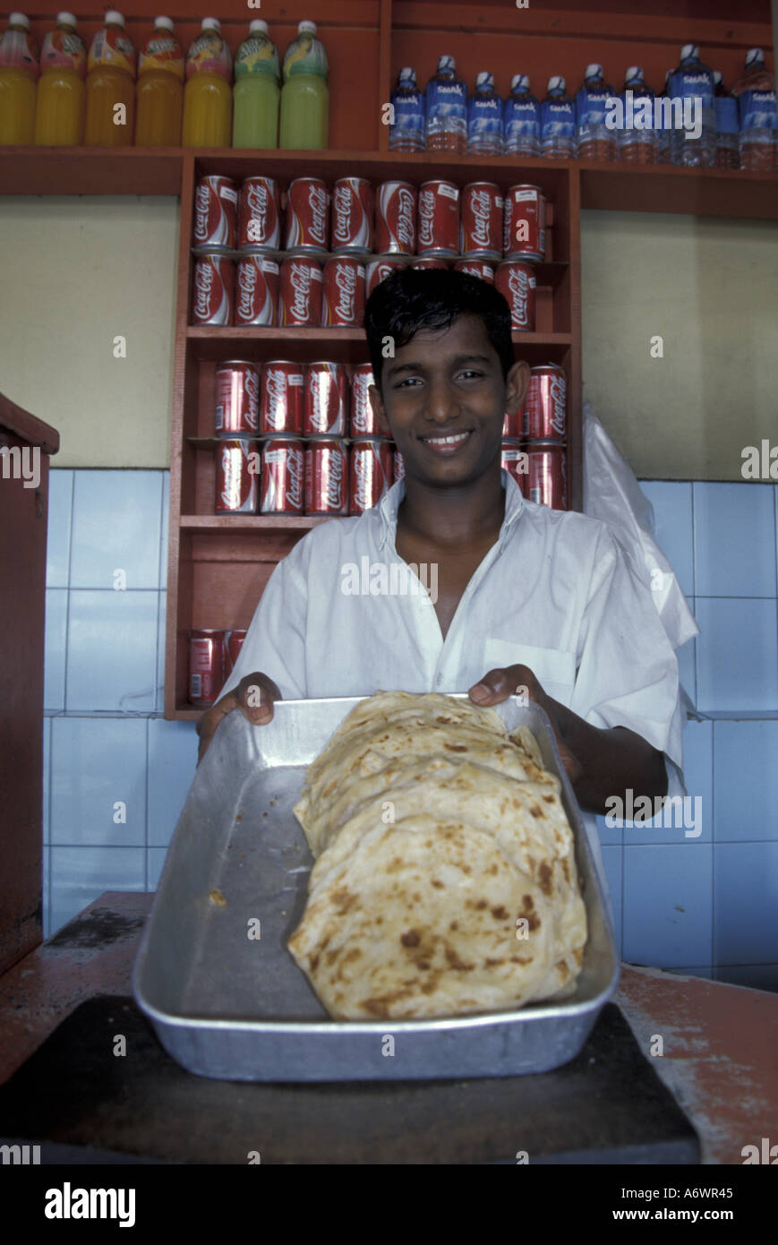 Asia, Sri Lanka, Colombo. Pita bread vendor Stock Photo - Alamy