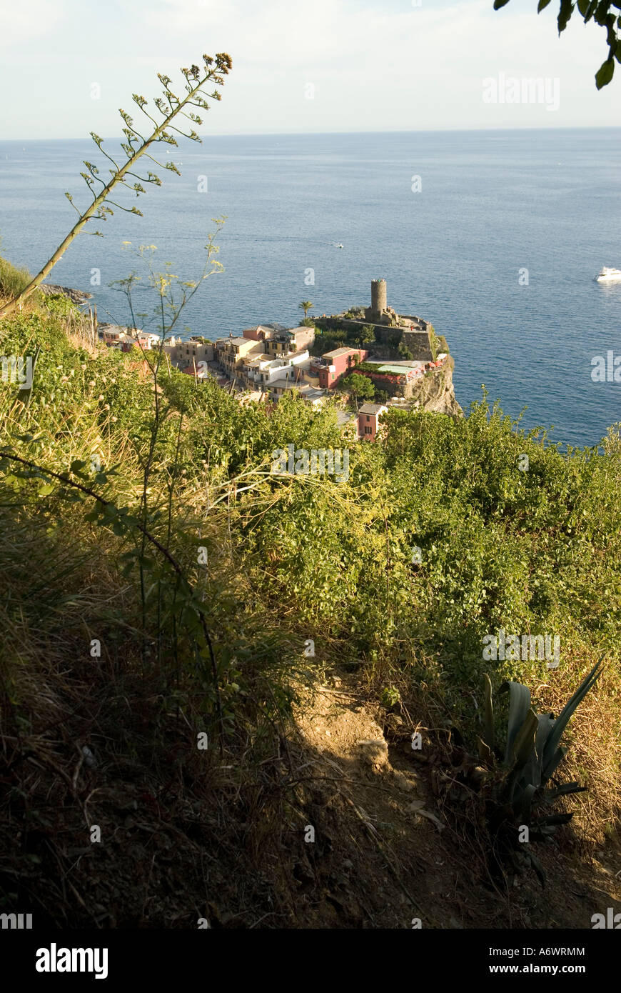 5 Cinque Terre UNESCO protected territory Stock Photo - Alamy
