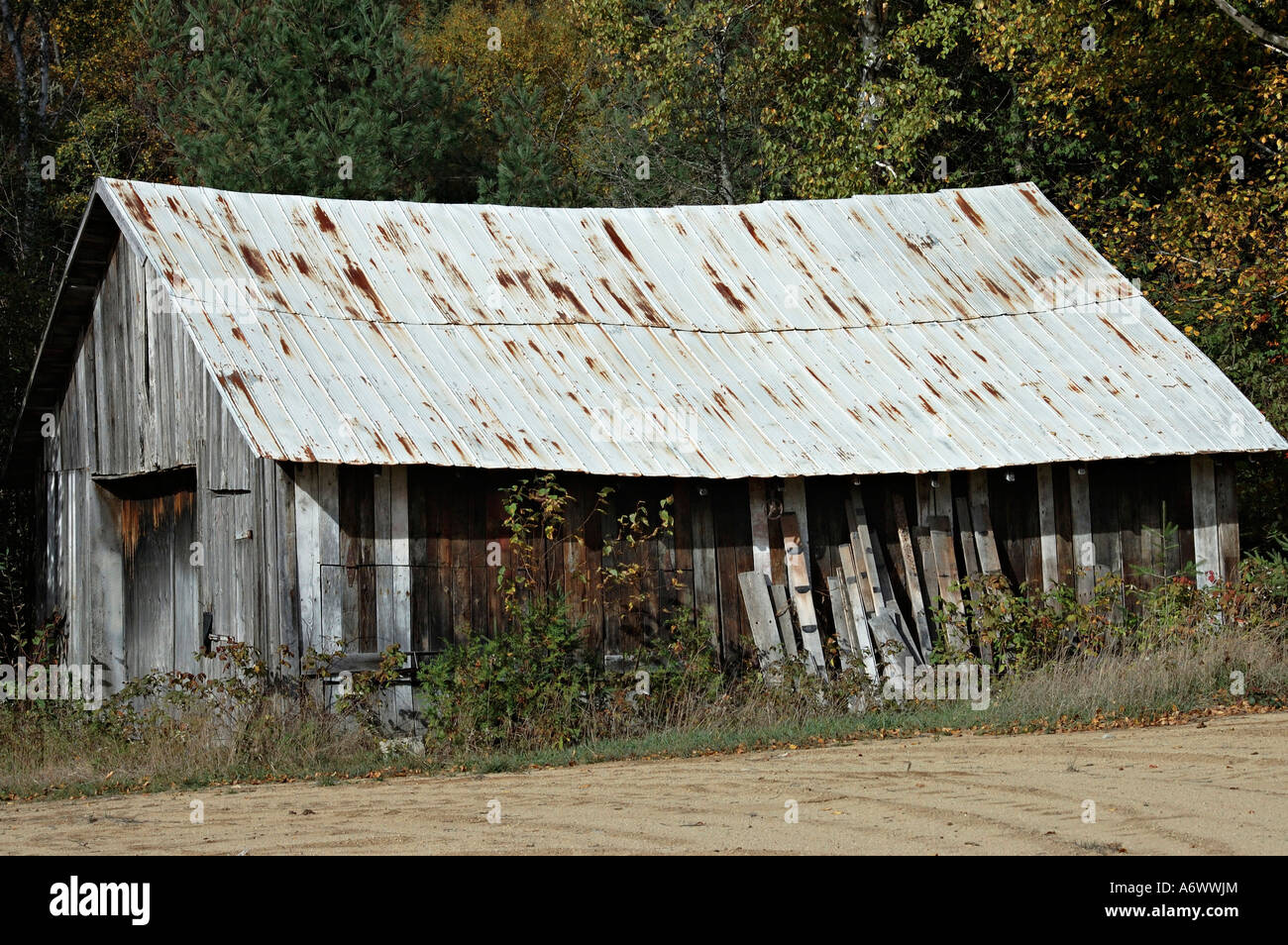 rusty wooden barn Stock Photo - Alamy