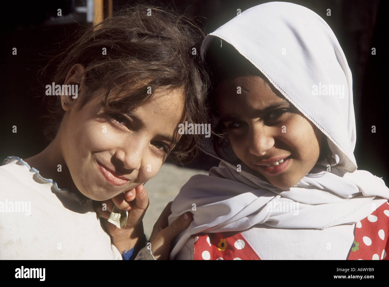 Yemen, Sana'a Young Yemeni girlfirends, Bab Al Sahud Stock Photo - Alamy