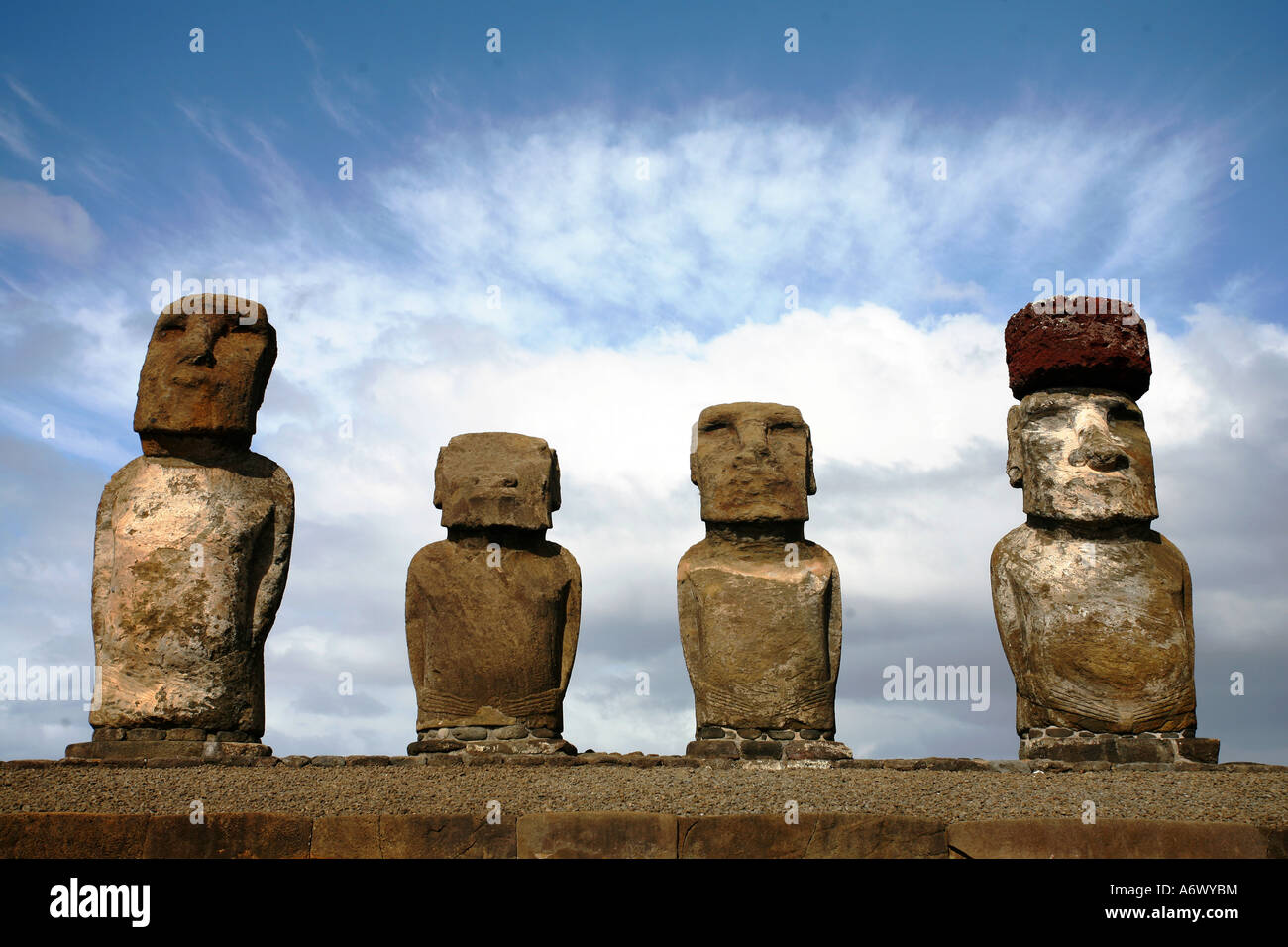 Easter Island Rapa nui Moai ( Heads Stock Photo - Alamy