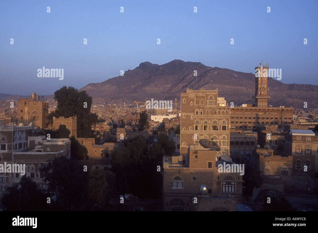 Tele yemen hi-res stock photography and images - Alamy