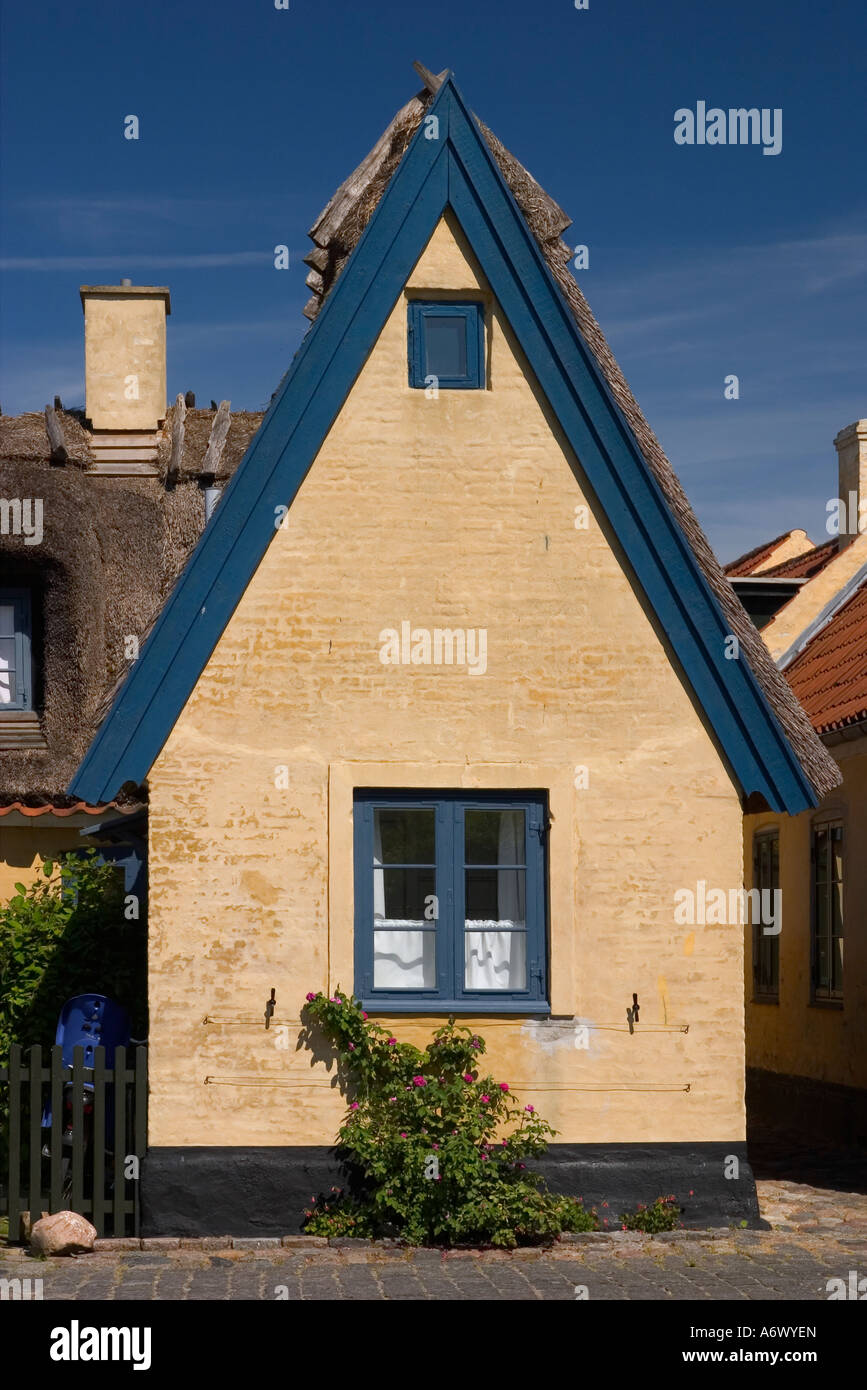 Old fishing house house with thatched roof the The fishing village ...