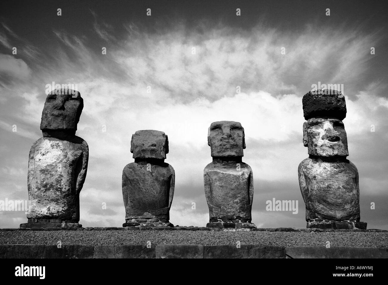 Easter Island Rapa nui Moai ( Heads Stock Photo - Alamy