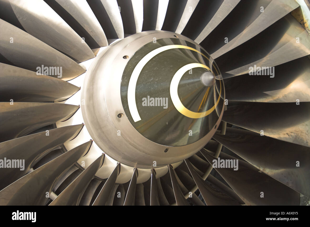 Turbo Fan Blades Boeing 747 Jumbo Jet Aircraft Maintenance Cardiff ...