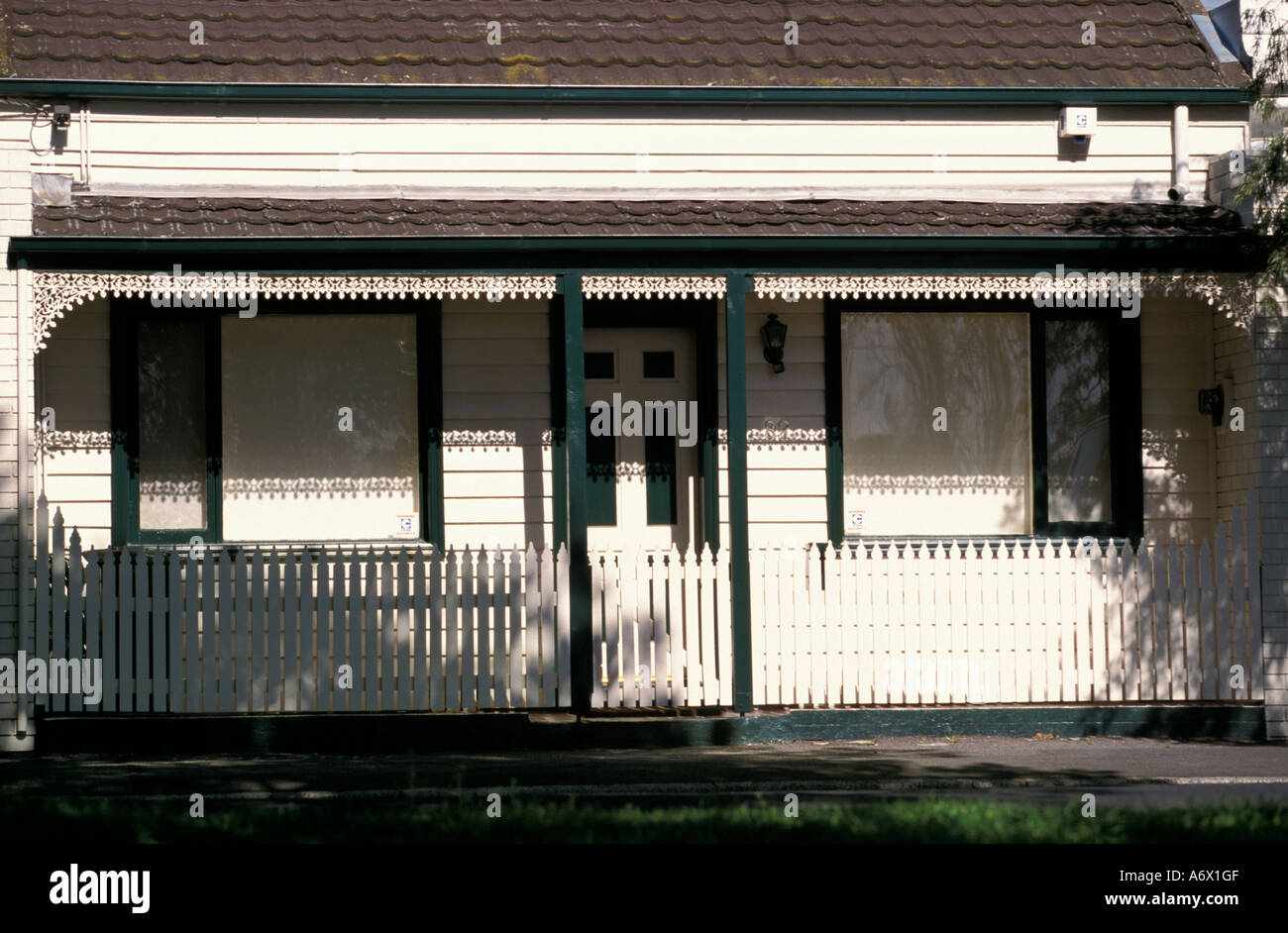 Workers Cottage Melbourne Victoria Australia Stock Photo - Alamy