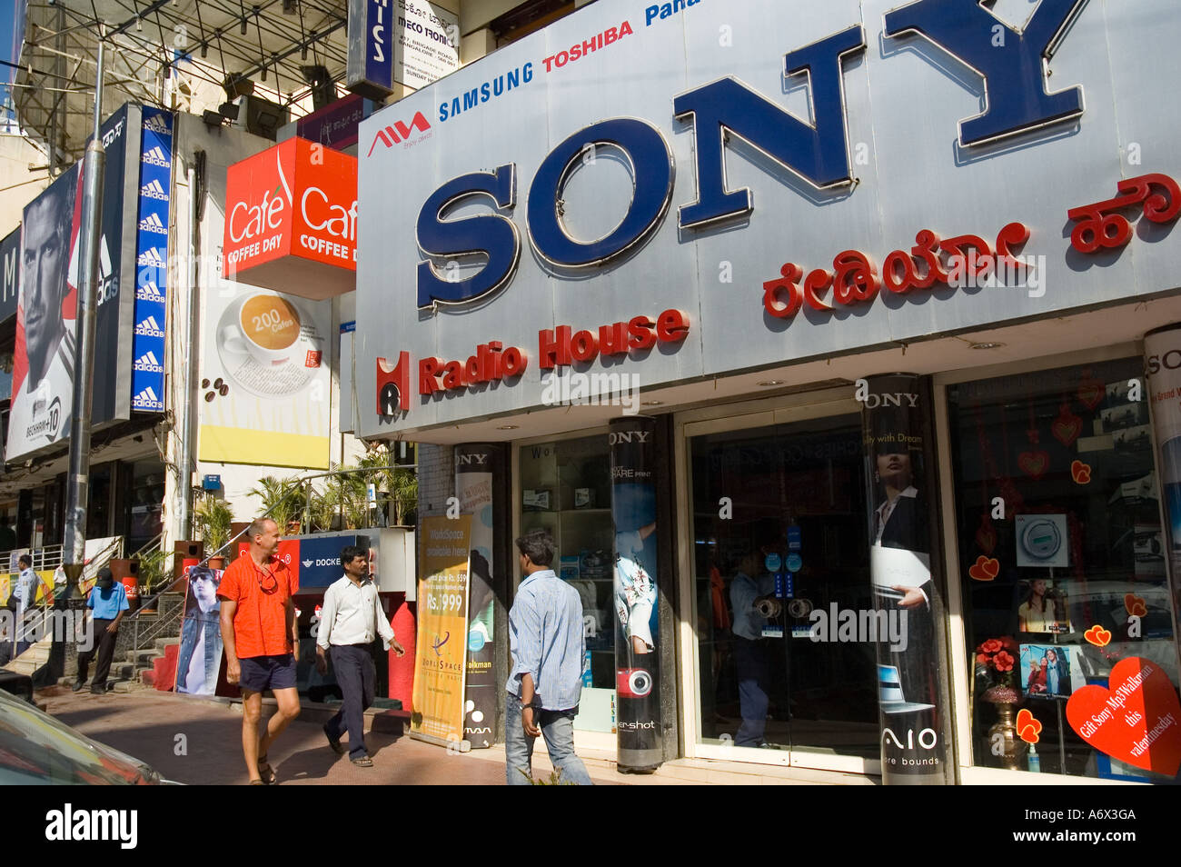 Sony shop in India Stock Photo - Alamy