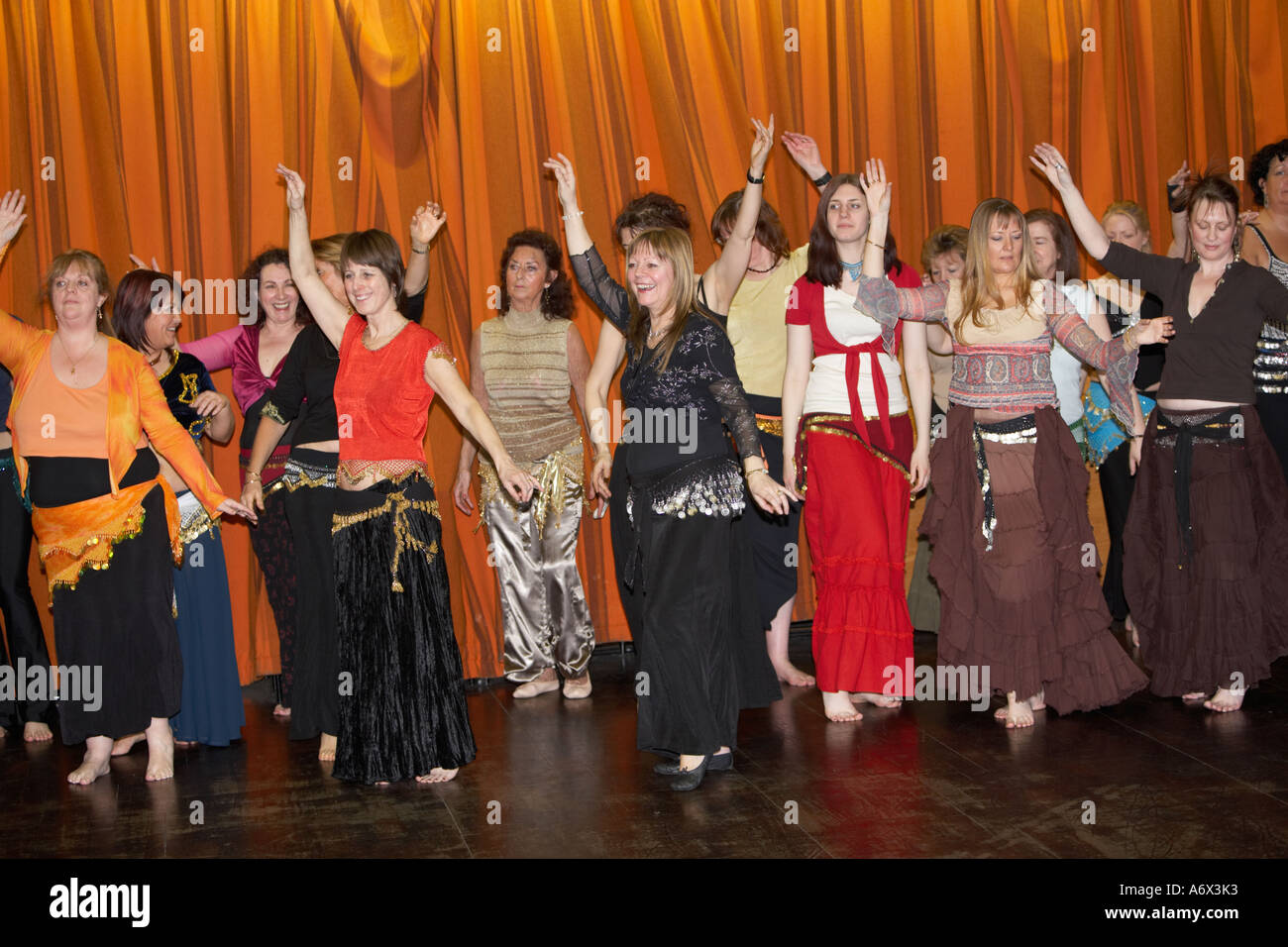 Bellydance belly dancer dance hi-res stock photography and images - Alamy