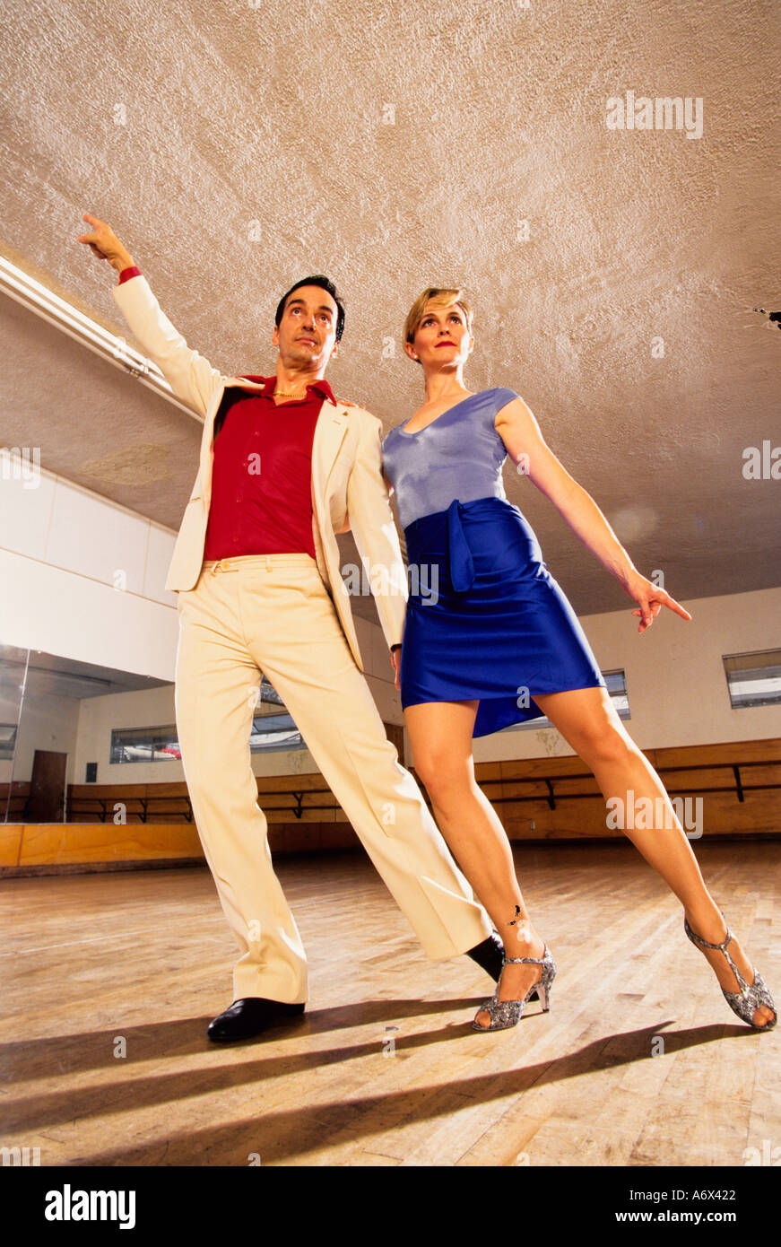1970s disco dancers hi-res stock photography and images - Alamy