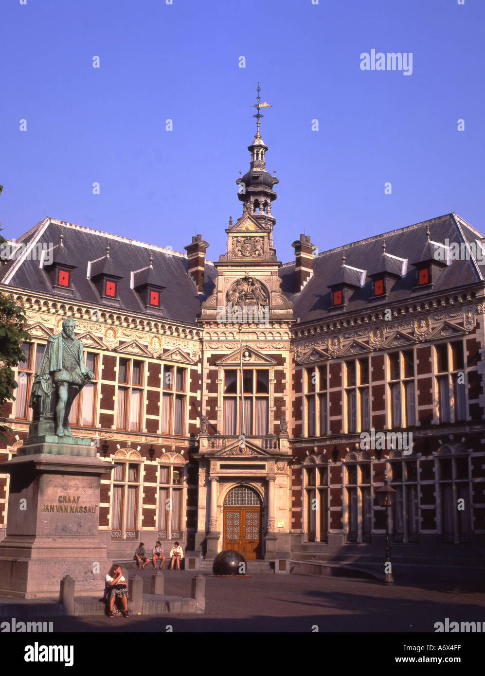 Utrecht domplein hi-res stock photography and images - Alamy