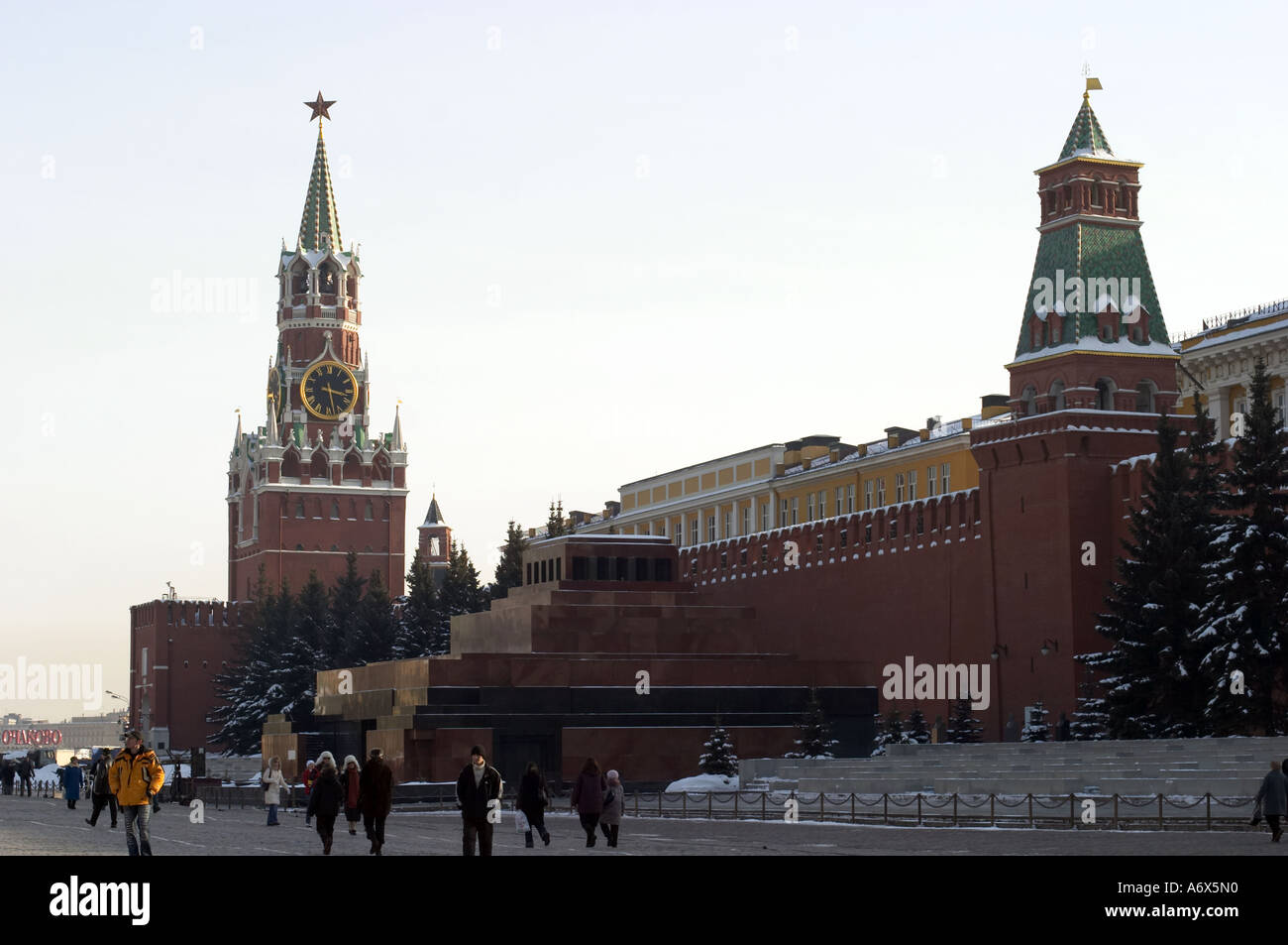 red square moscow russia spasskaya tower and lenin s mavzoley Stock ...