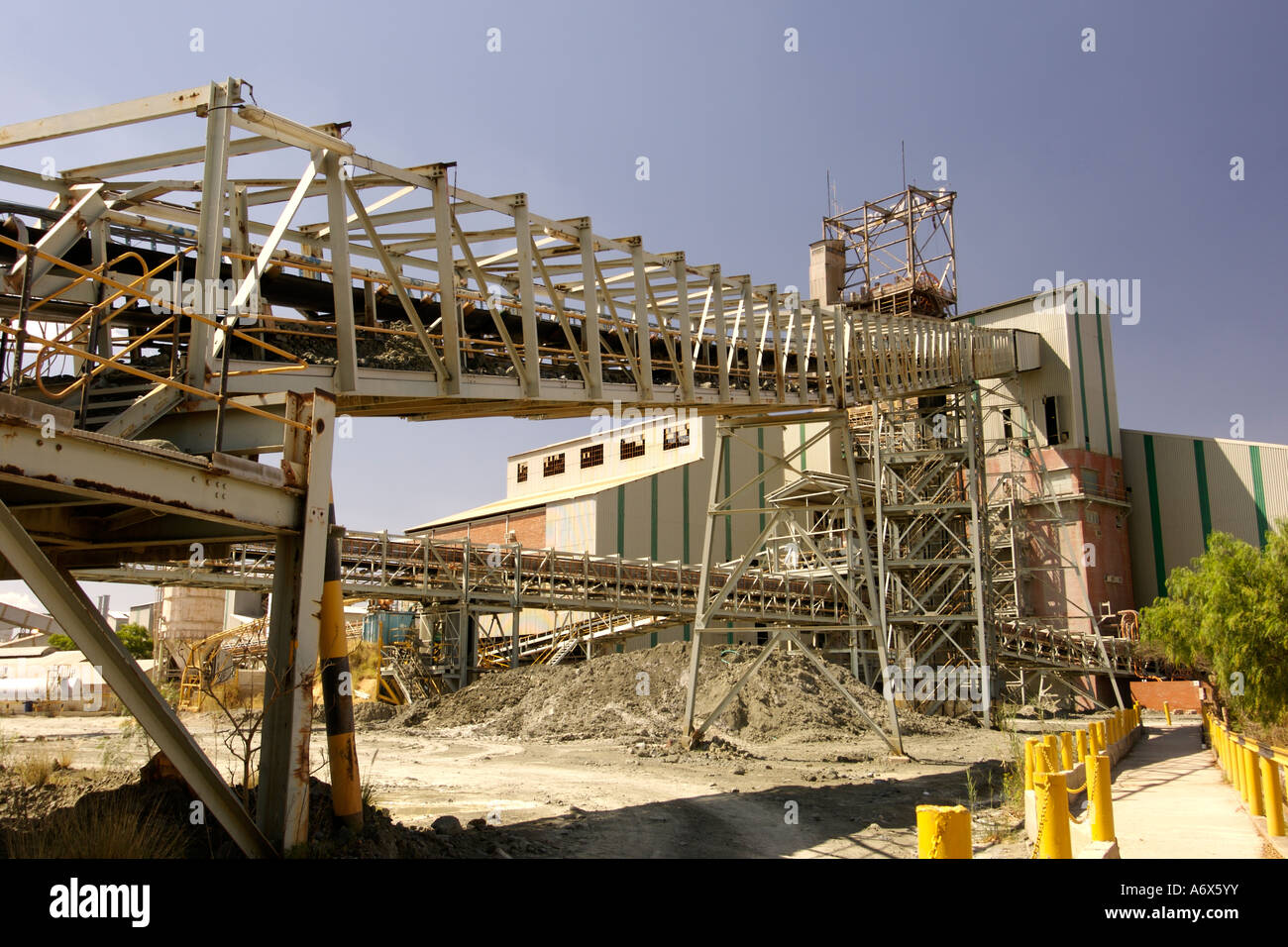 Diamond mining process in cullinan hi-res stock photography and images ...