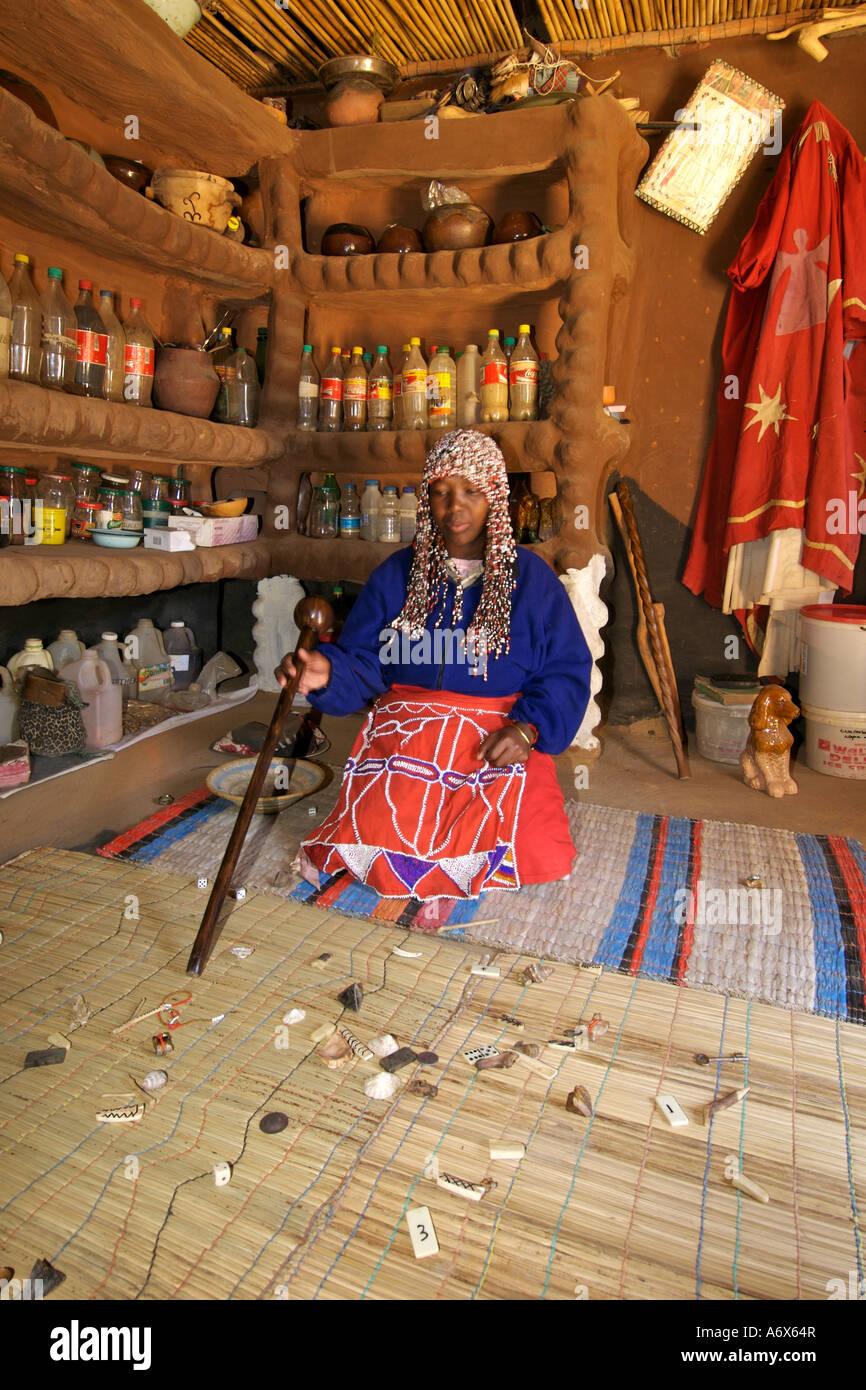 Sangoma hi-res stock photography and images - Alamy