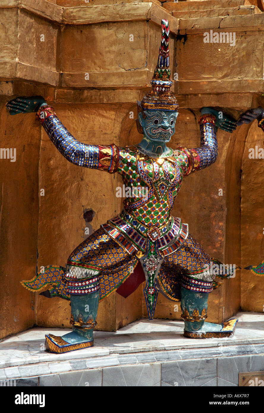 idol statue in bangkok thailand Stock Photo - Alamy