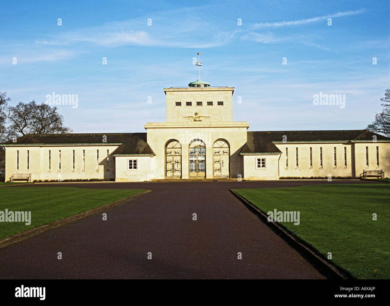 Runnymede raf memorial hi-res stock photography and images - Alamy
