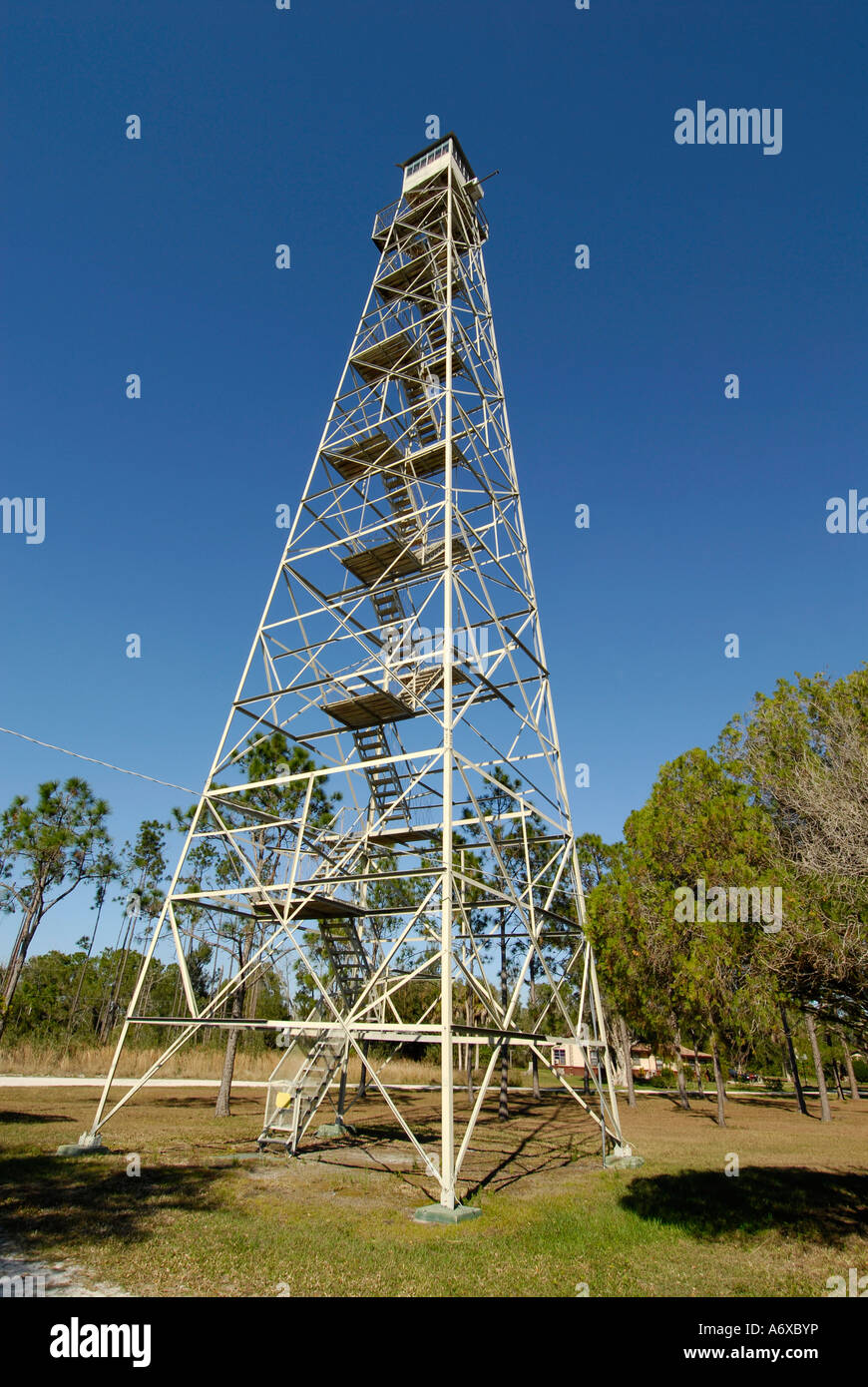 Florida Division of Forestry lookout tower to watch for forest fires ...