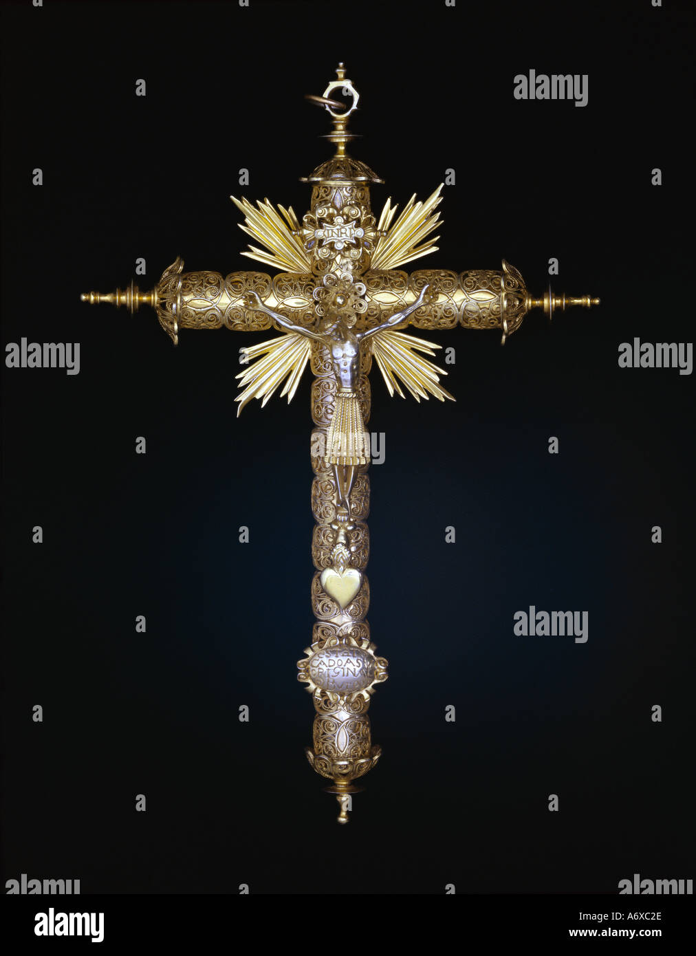 Silver gilt cross hi-res stock photography and images - Alamy