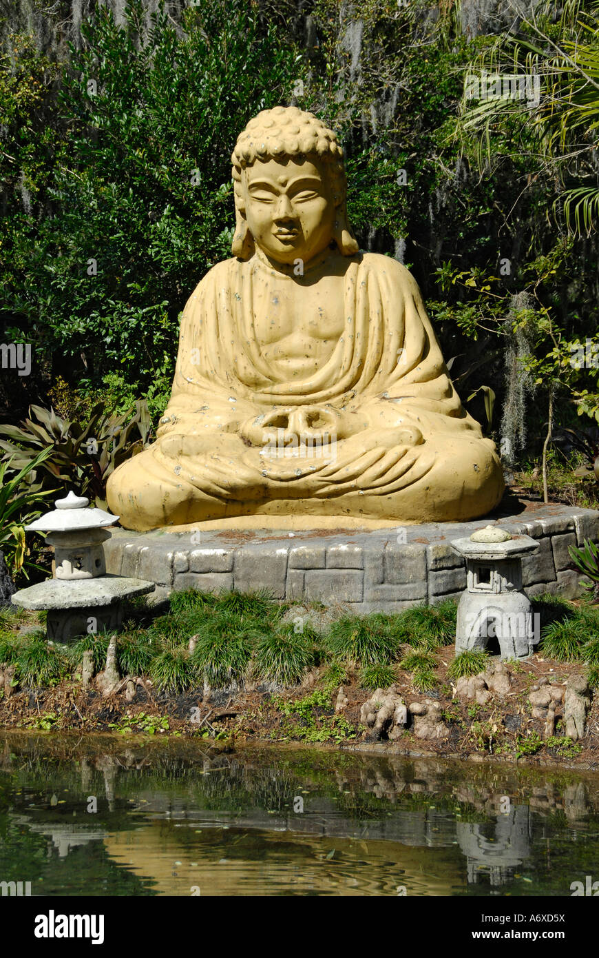 Buddha in Japanese Garden in Botanical Gardens at Cypress Gardens ...