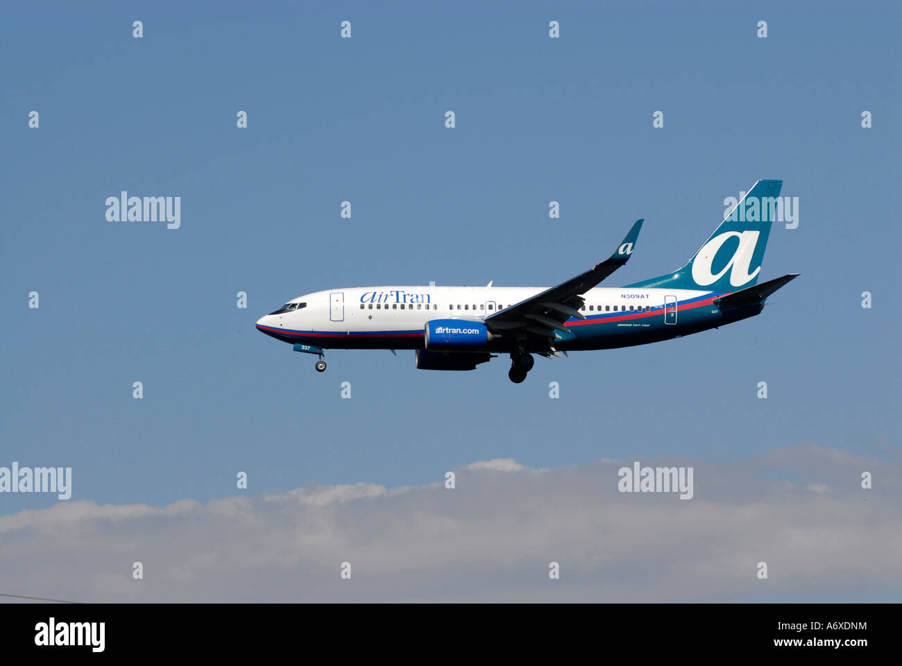 Air trans jet airliner aircraft hi-res stock photography and images - Alamy