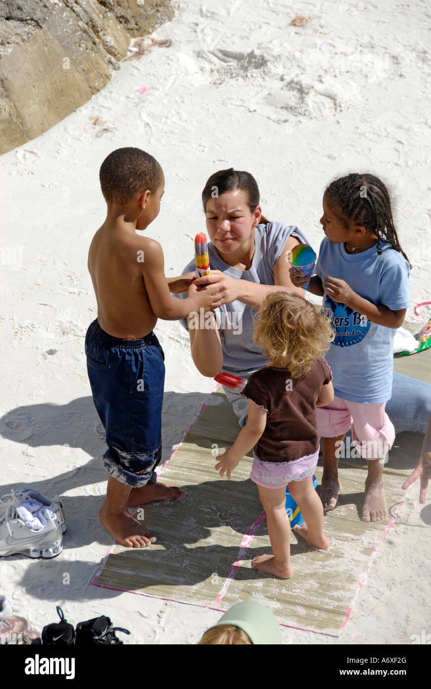 College students spring break beach hi-res stock photography and images ...