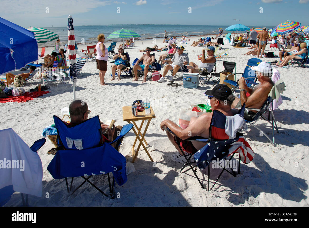 Spring break students hi-res stock photography and images - Alamy