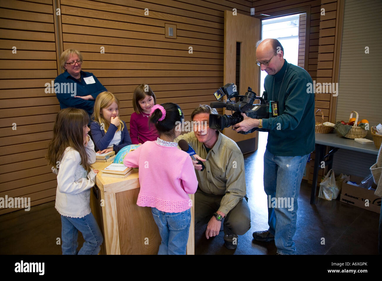 Child interview each other High Resolution Stock Photography and Images ...