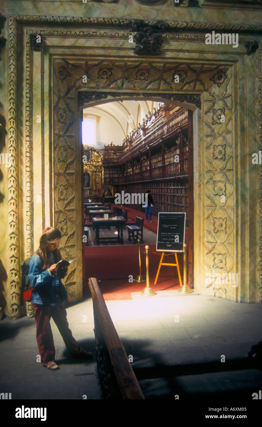 Library of mexico hi-res stock photography and images - Alamy