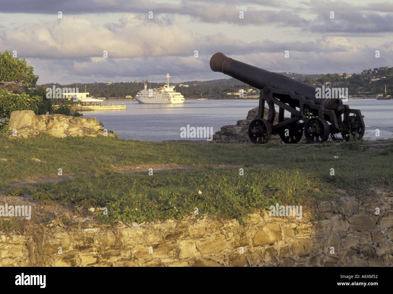 Fort james antigua hi-res stock photography and images - Alamy