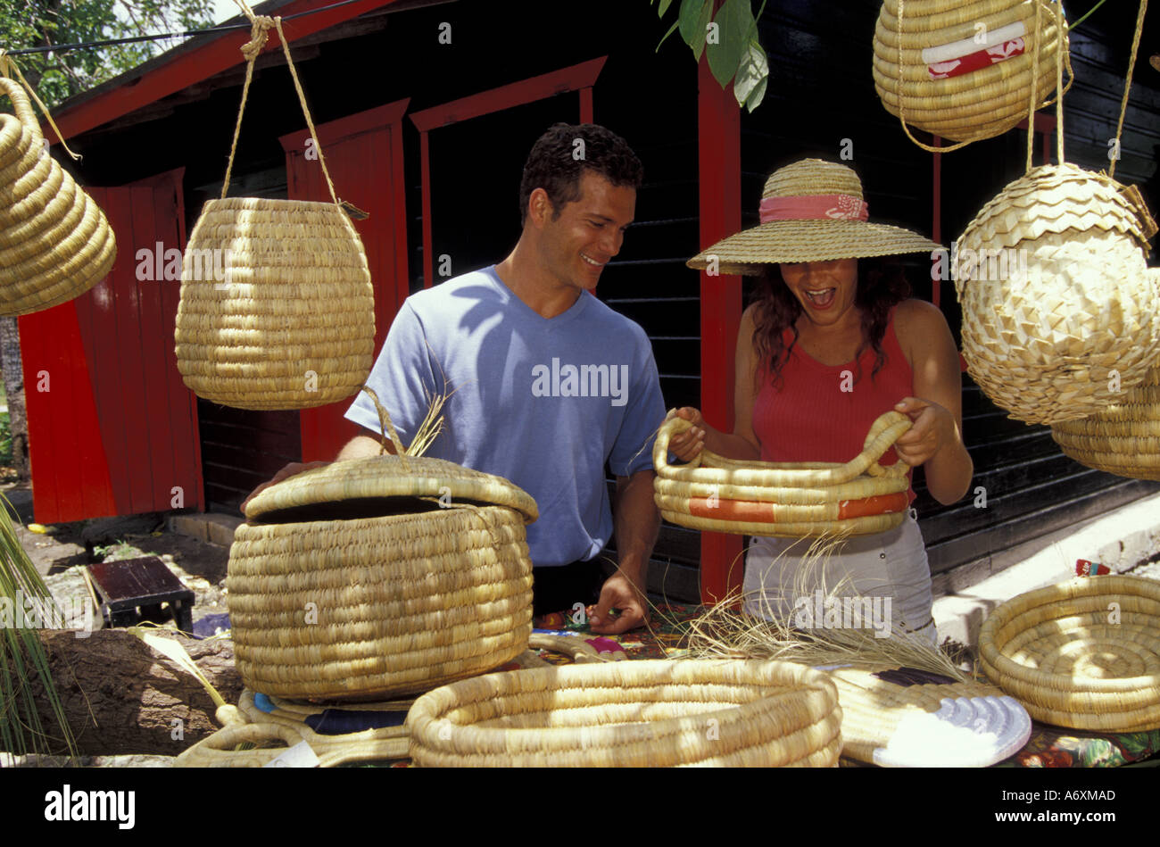 Bahamas straw baskets hi-res stock photography and images - Alamy