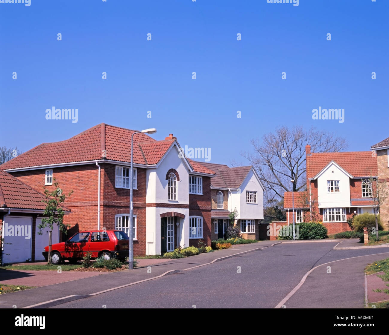 Semi detached suburban housing ipswich hi-res stock photography and ...
