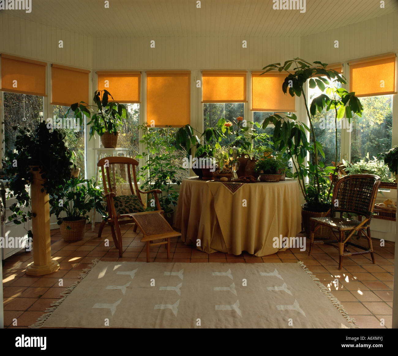 Sunrooms hi-res stock photography and images - Alamy