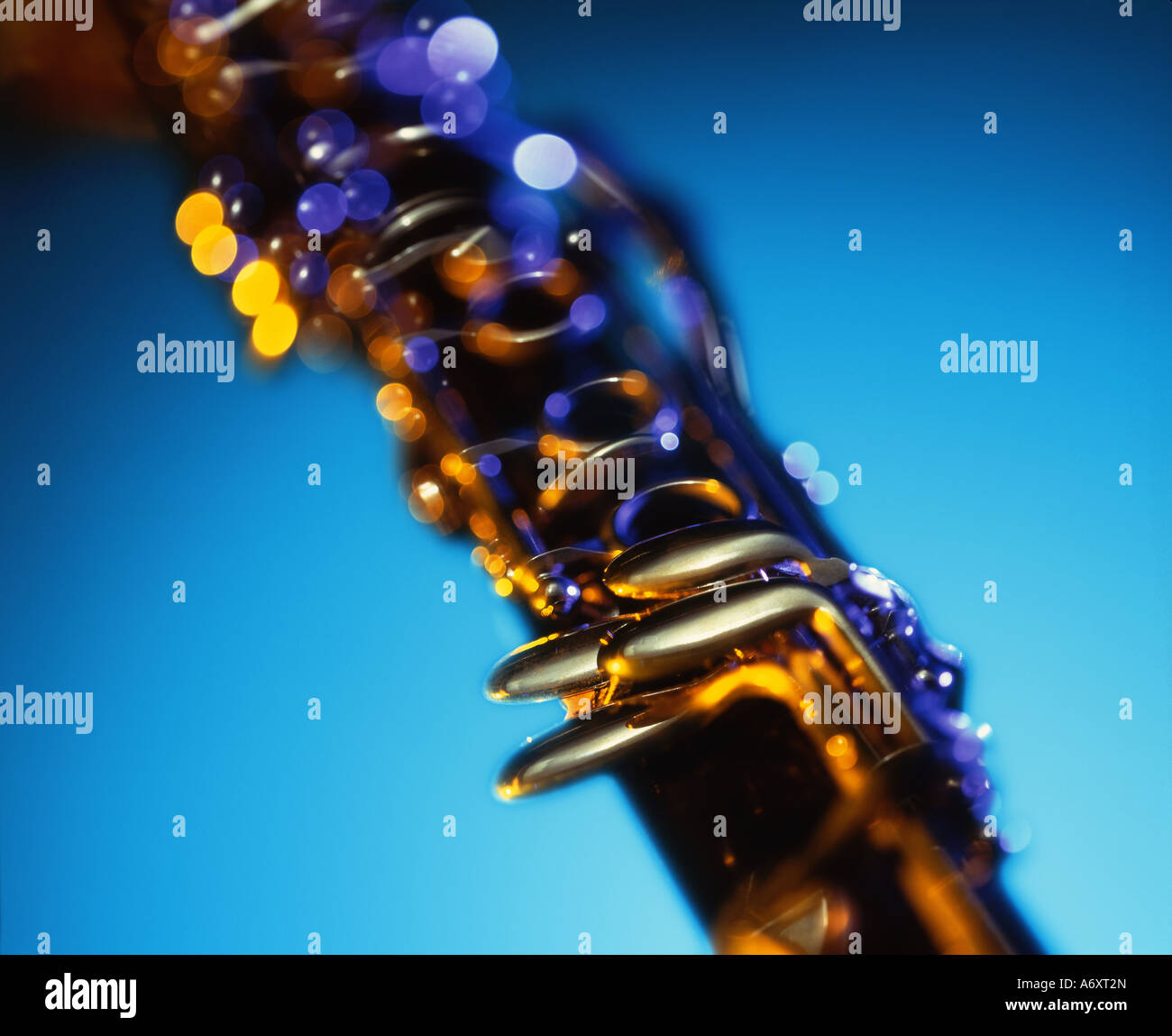Ebony flute hi-res stock photography and images - Alamy