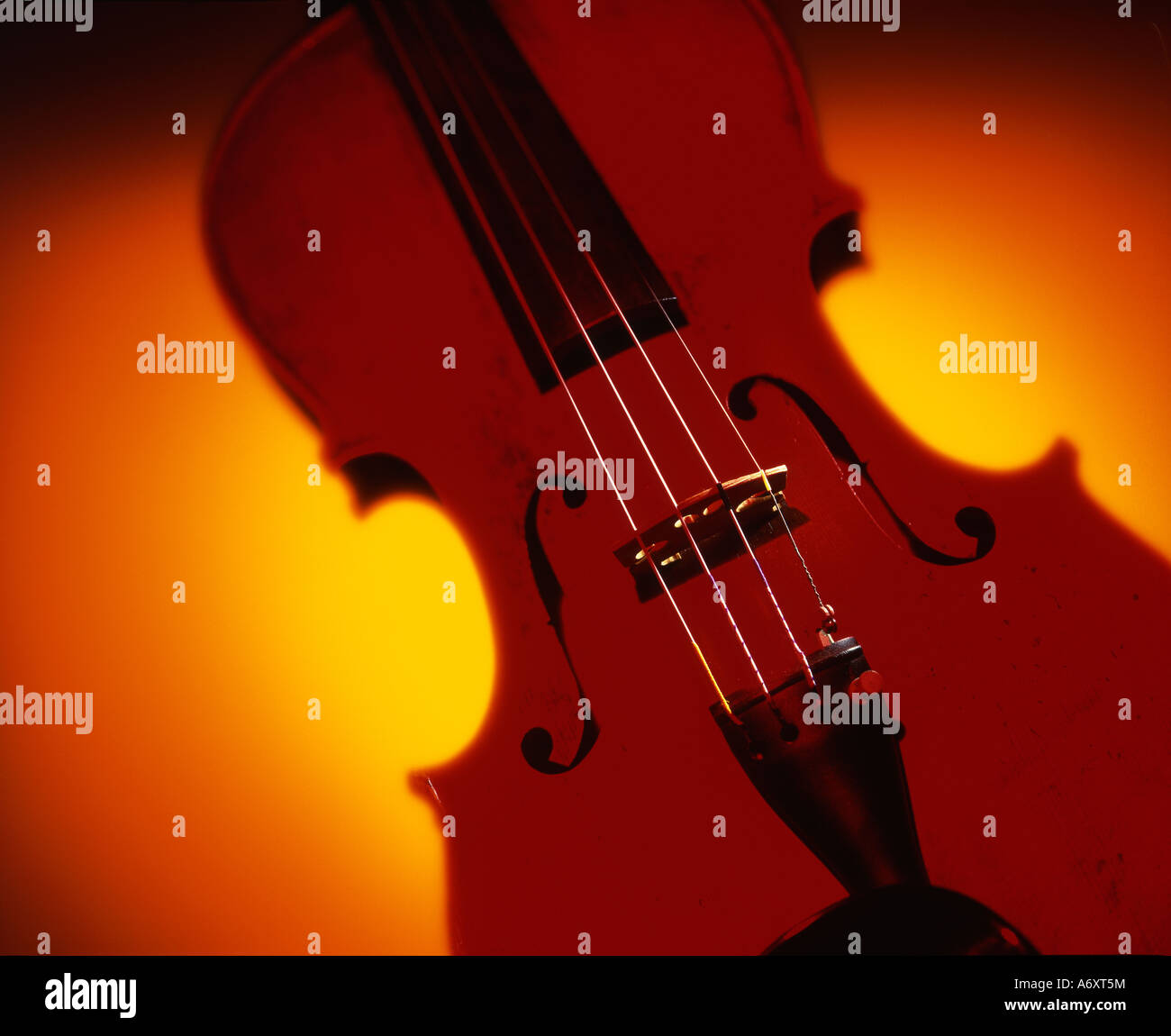 Violins orchestra hi-res stock photography and images - Alamy