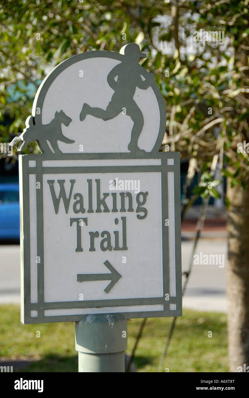 Walking trail sign hi-res stock photography and images - Alamy