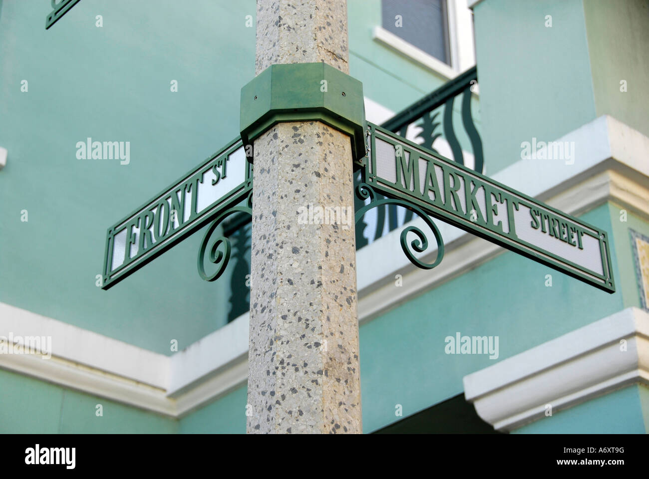 Florida disney park signage hi-res stock photography and images - Alamy