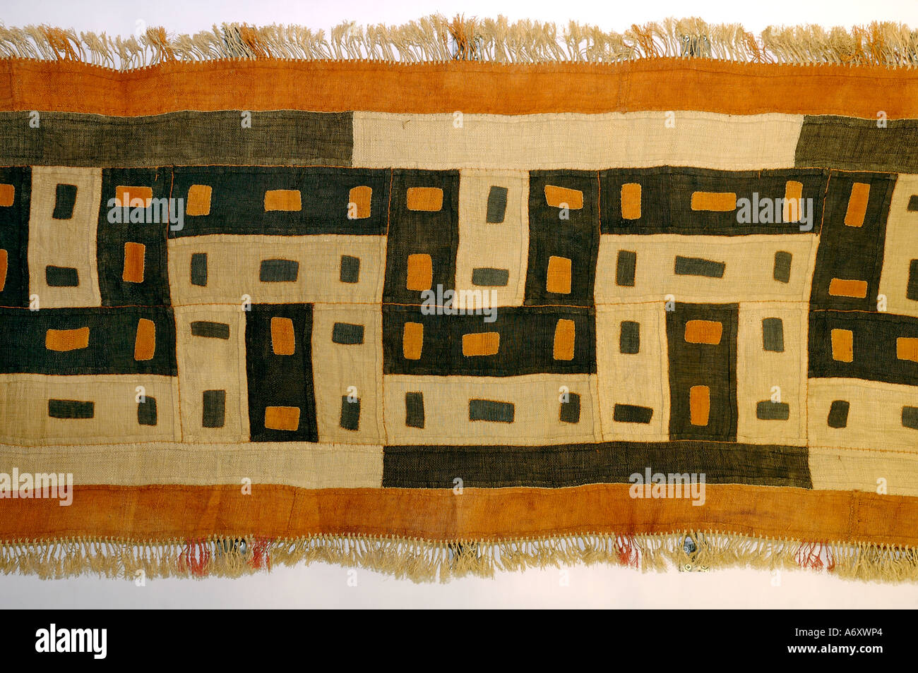 Kente cloth hi-res stock photography and images - Alamy