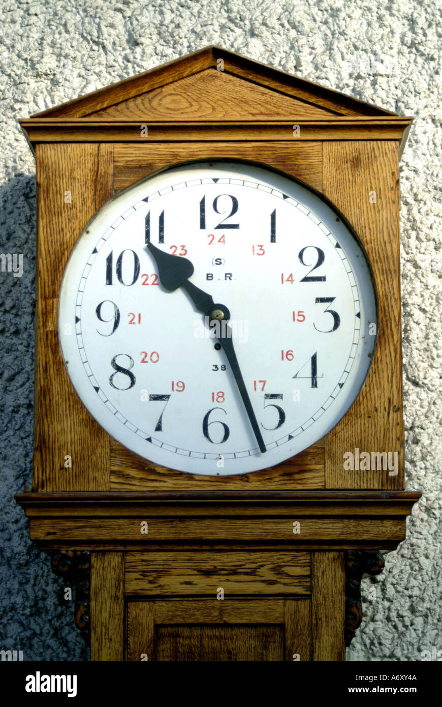 Old British Railways clock Stock Photo - Alamy