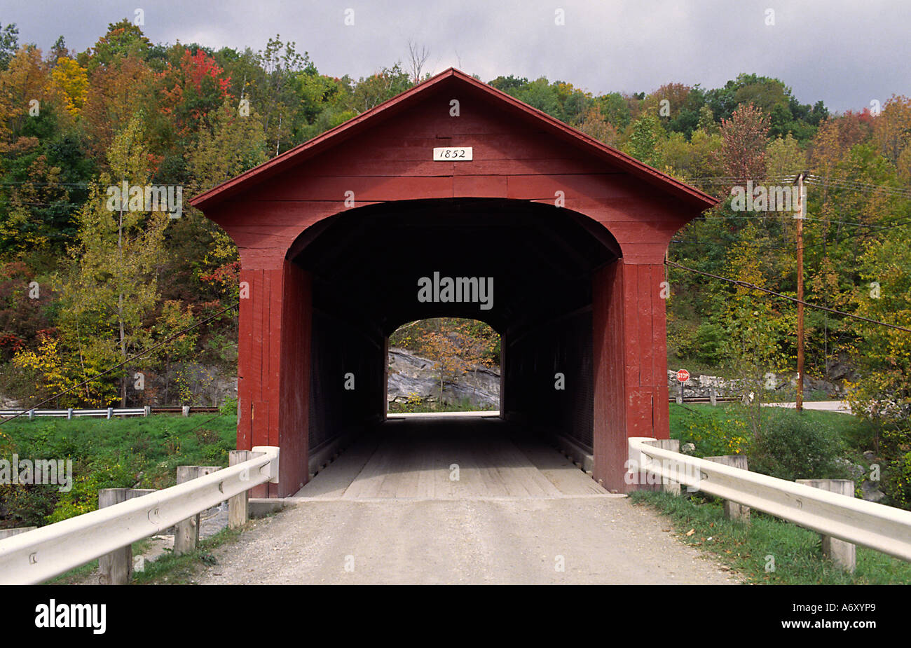 Covered Bridge at West Arlington VERMONT USA Stock Photo - Alamy