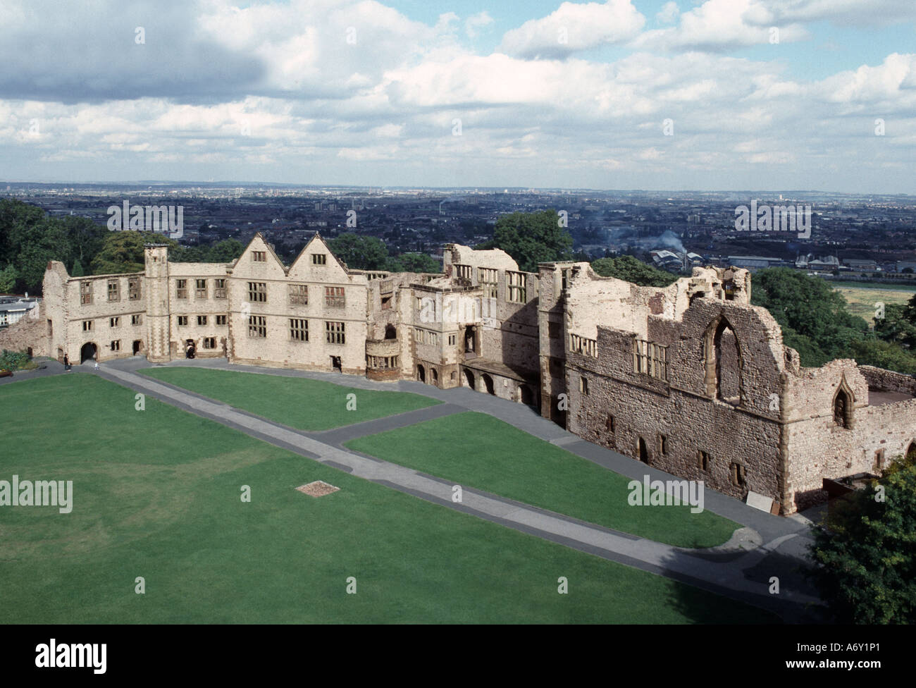 DUDLEY CASTLE. WEST MIDLANDS. ENGLAND. UK Stock Photo - Alamy