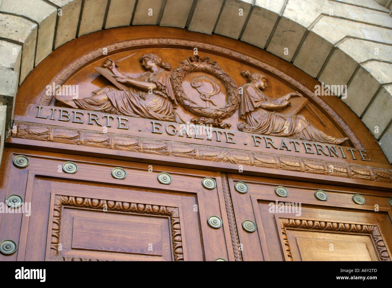 Parisian doorways hi-res stock photography and images - Alamy