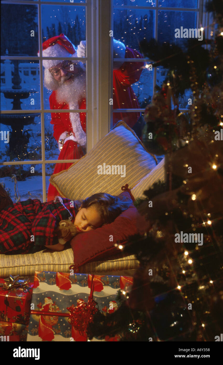 Santa Peeking In Window Santa Workshop Window Stock Photos Free