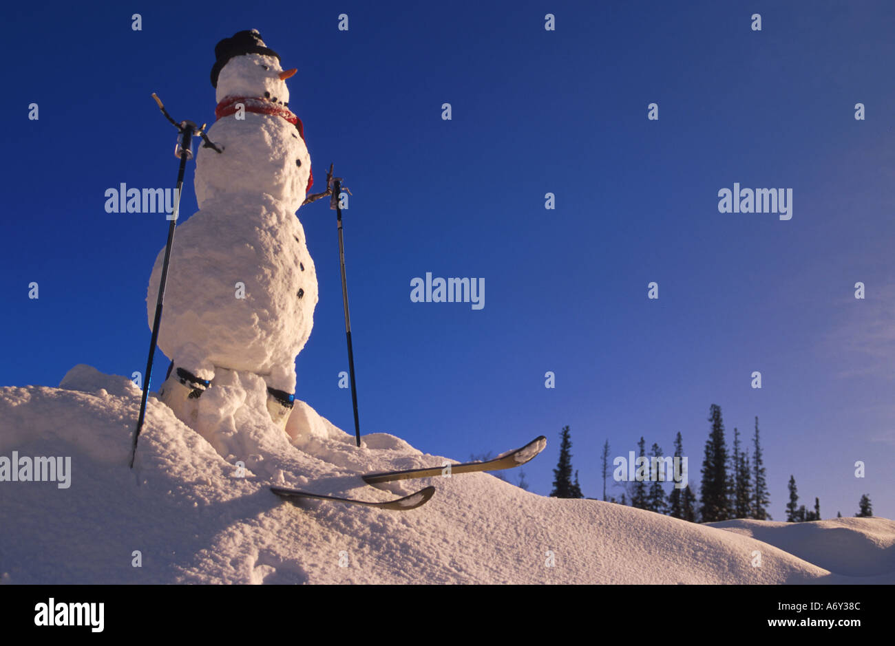 Snowman skis chugach mountains sc hi-res stock photography and images ...