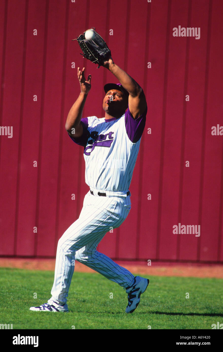 Albert Belle baseball Stock Photo - Alamy