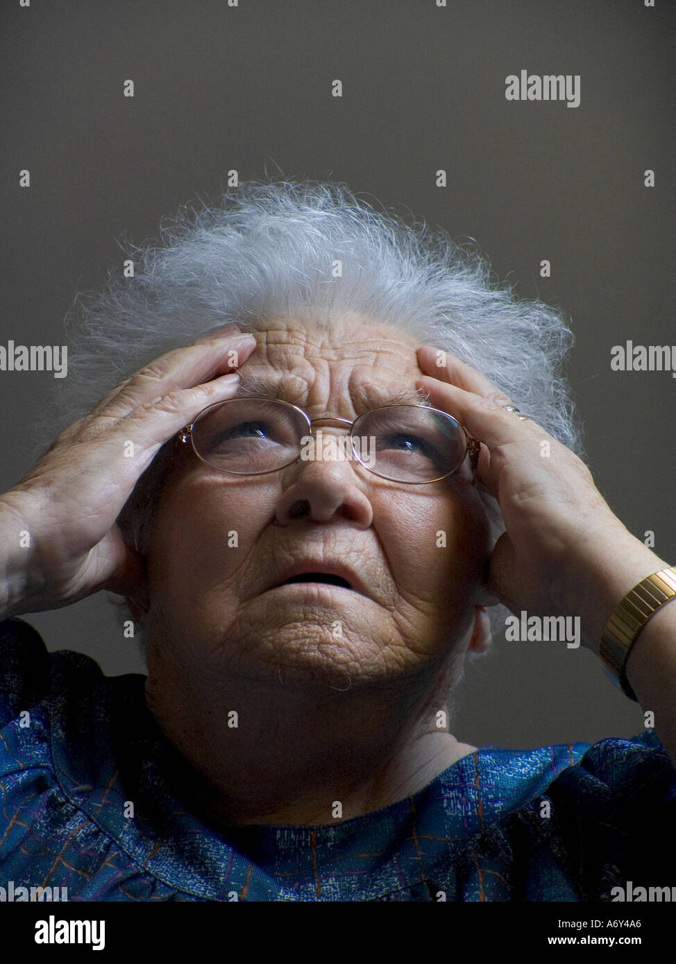 DEMENTIA ELDERLY MENTAL HEALTH ALZHEIMERS DISTRESS VOICES Elderly lady ...