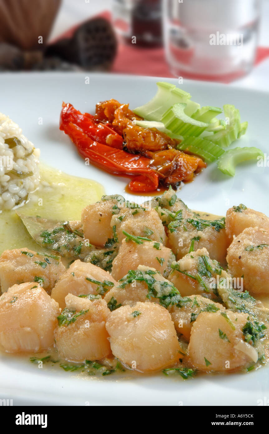 Bay scallops hi-res stock photography and images - Alamy