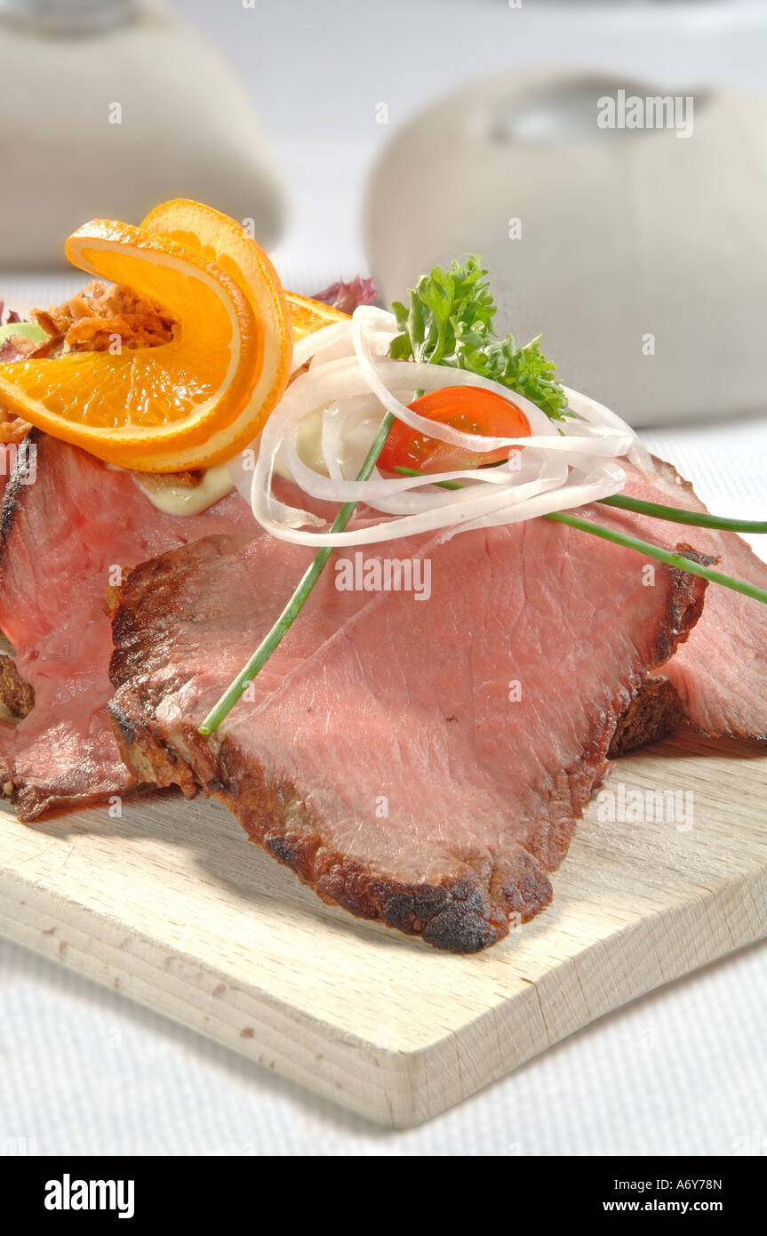 Rye bread with roast beef Stock Photo - Alamy
