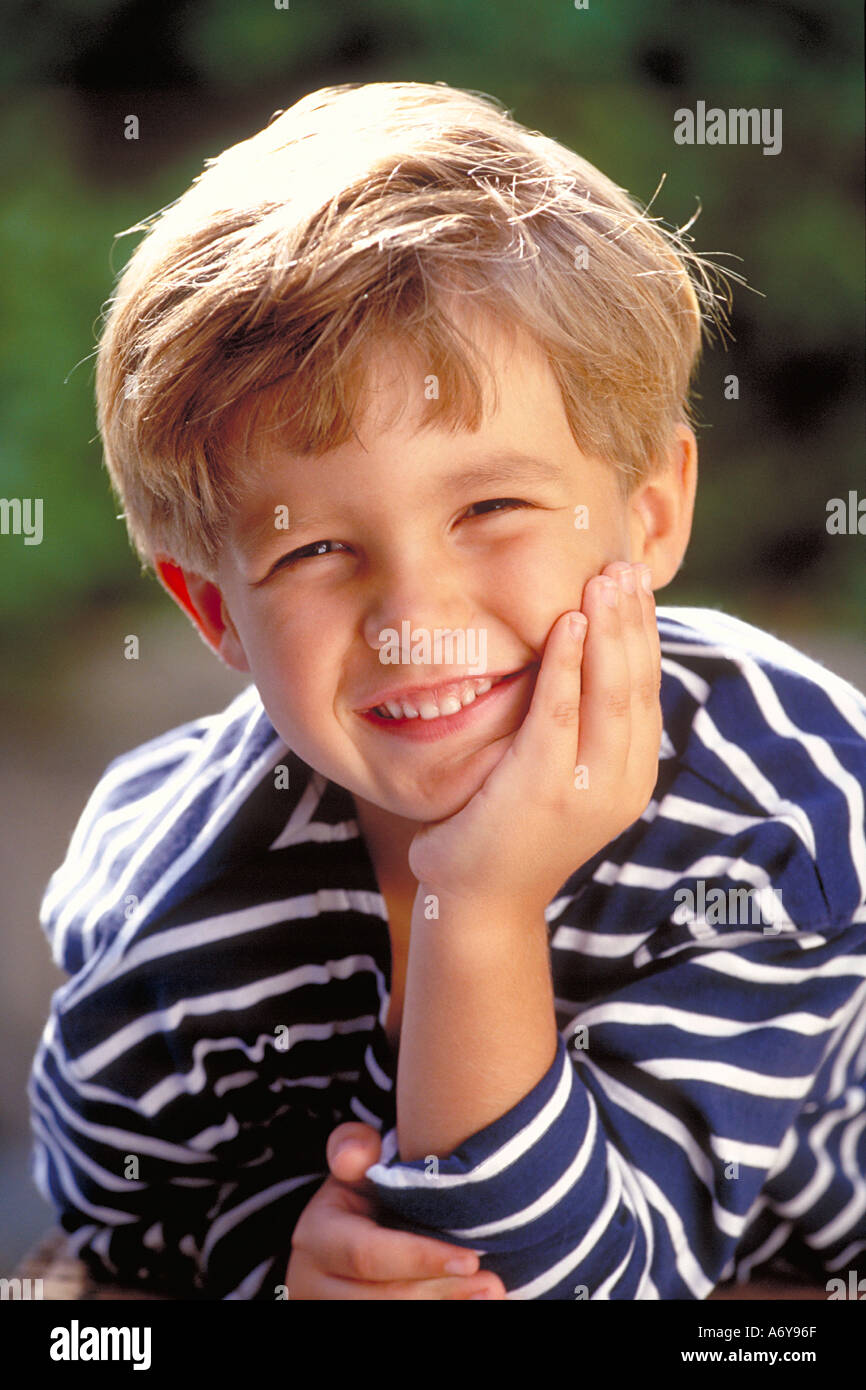portrait of a smiling boy Stock Photo - Alamy